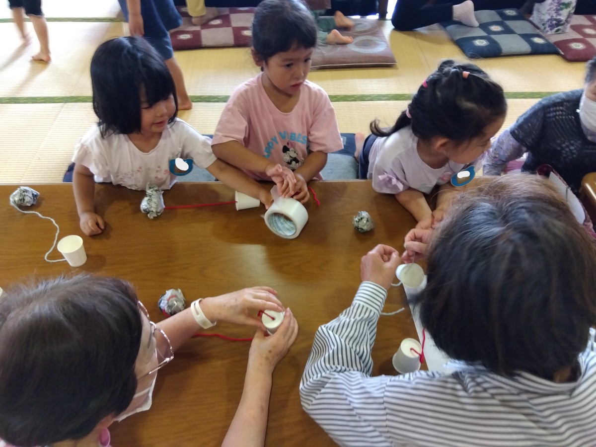 ふじみ野どろんこ保育園「世代間交流」 | 保育・発達支援のどろんこ会